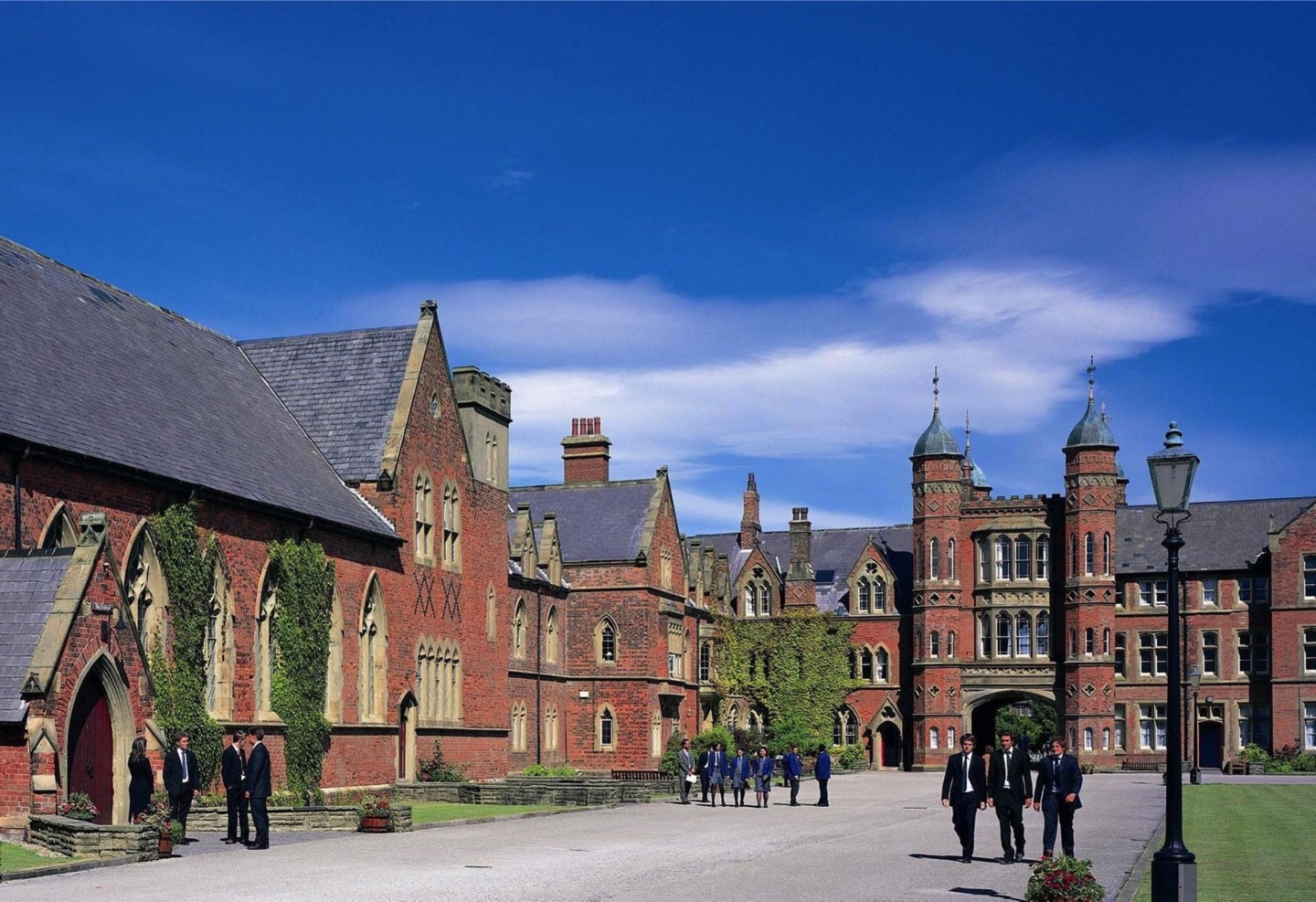 English in Britain - Boarding Schools UK and Ireland